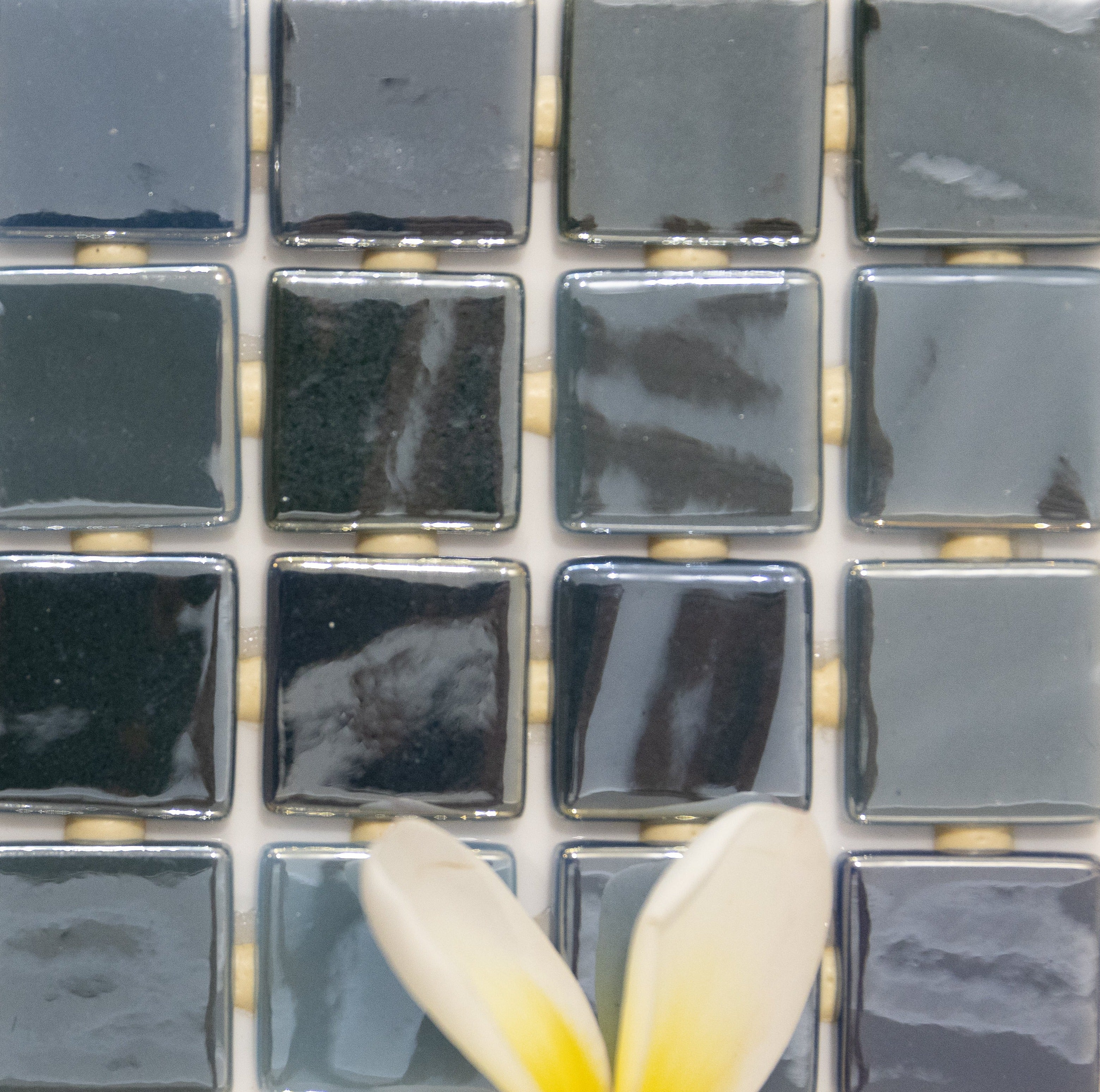 Opalo Iridescent Blue – MILLER STONE & CO